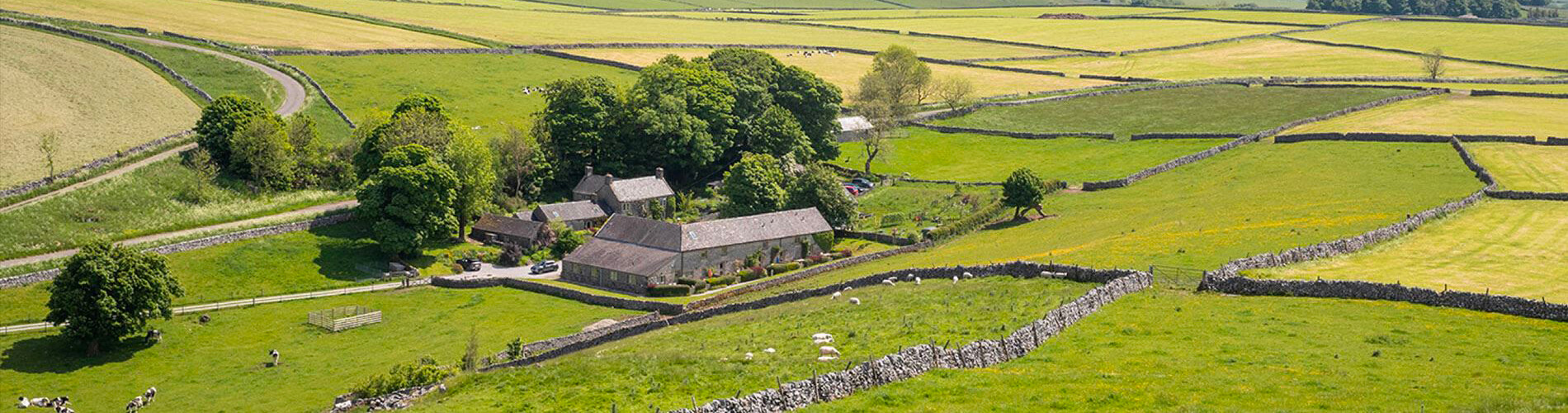 Luxury Cottages - Peak District Holidays - Derbyshire
